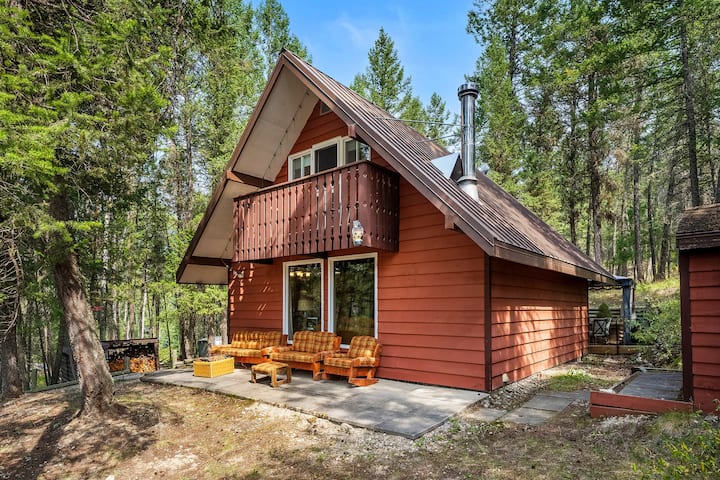 Dorothy In The Woods | Fire Pit | Fireplace | Yard - Alberta