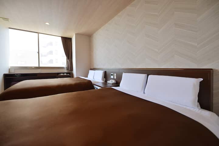 【Non-smoking】great For Tour/new Deluxe Twin/4ppl - Fukuoka, Japan