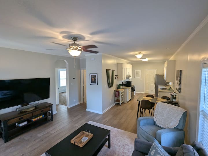 3 Br In West Charlotte Walk To Stadium + Streetcar - Wesley Heights - Charlotte