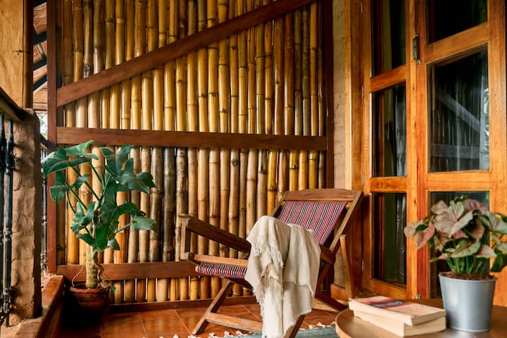 Gulmohar By Raho: Pond-view Farm Stay Escape - 코다구