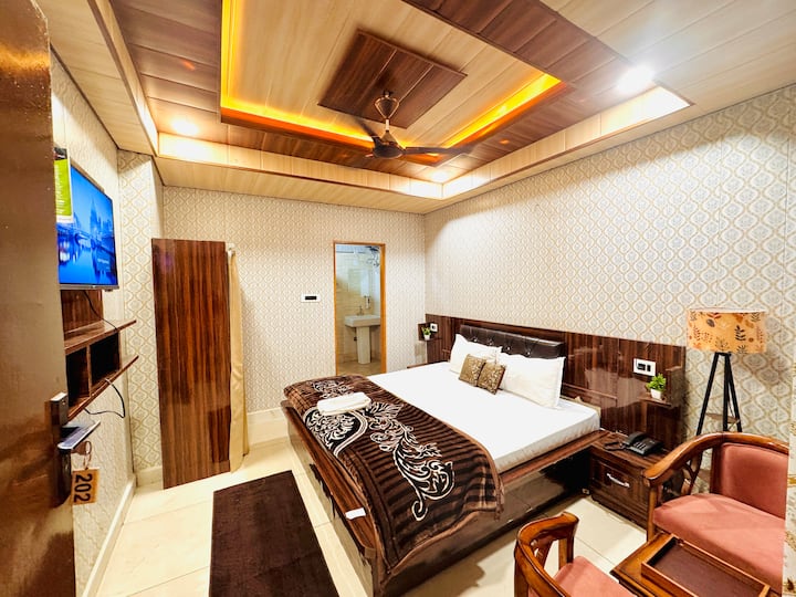 Doon Vista - Super Deluxe (Non View) - ムスーリー