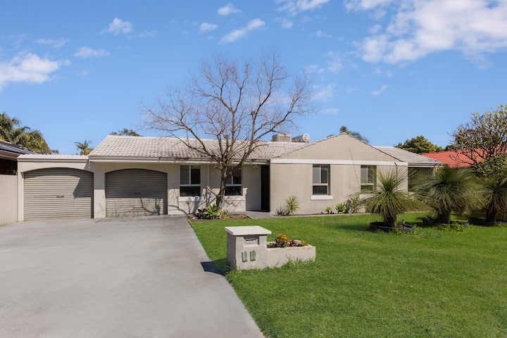 Near Perth Airport | Queen Bed - Greenmount