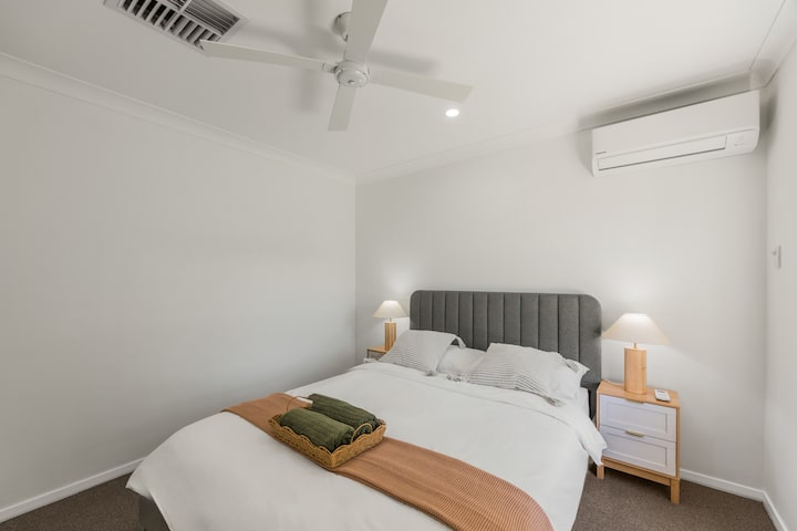 Near Perth Airport | Queen Bed - Greenmount