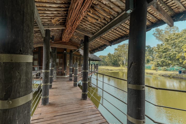 Rustic Overwater Kubo Getaway - Bataan