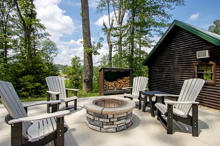 Cozy Cabin Stay In Amish Country + Jacuzzi - 俄亥俄州, 柏林