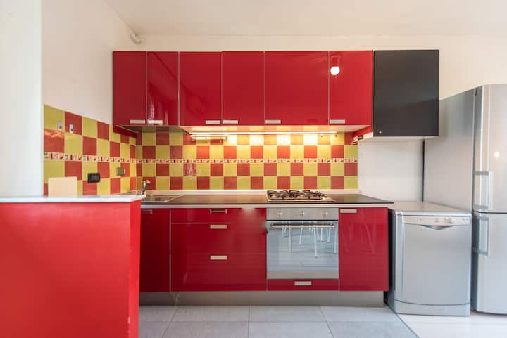 Central Flat Near Main City Landmark: Mole - Turijn