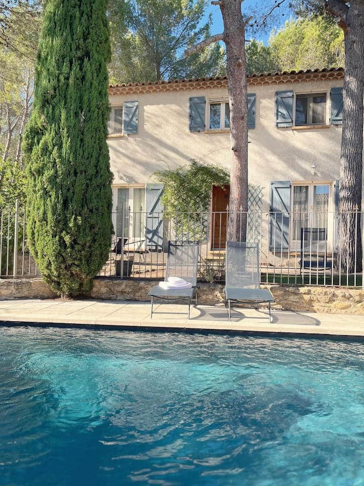 Villa Provençale Sous Les Pins - Pélissanne