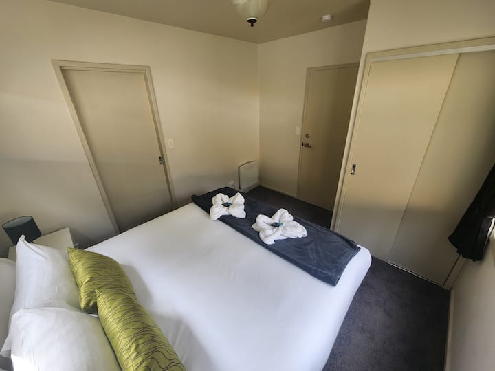 Premium Two Bedroom Cabin - Queenstown, New Zealand