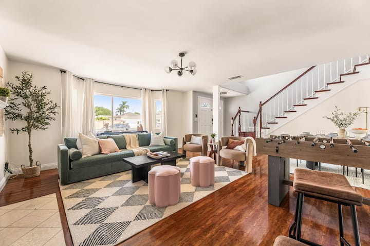 Fun Oc Haven: 12’ To Disney & Beach + Games - Huntington Beach, CA