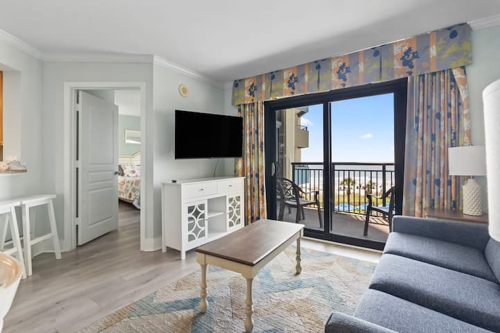 Shell Yeah! Oceanfront Dunes Golf Barefoot Landing - Myrtle Beach, SC