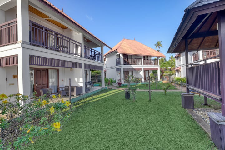 Deluxe Room W/ Restro Shared Pool By The Backwater - Alappuzha