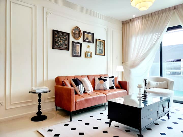 Jomhome Suasana Suites French Retro 2br@8-13pax - Woodlands