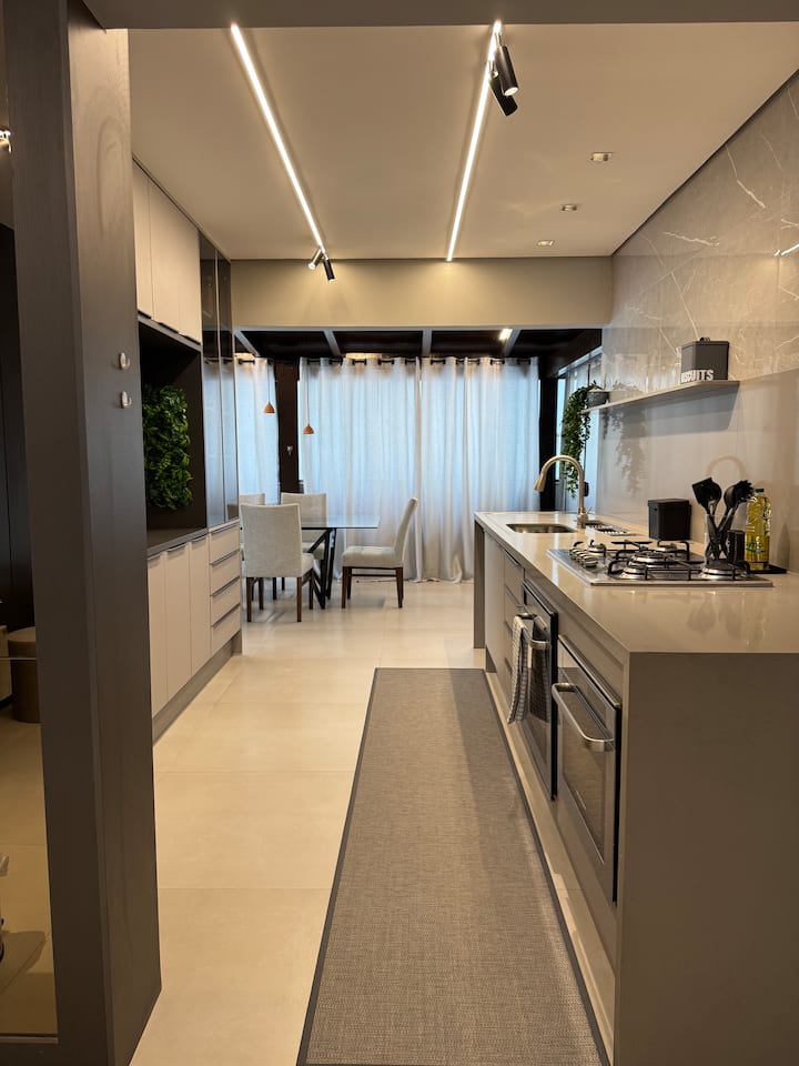 Maravilhoso! Terraço Amplo | Quadra Mar | 2 Vagas - Balneário Camboriú