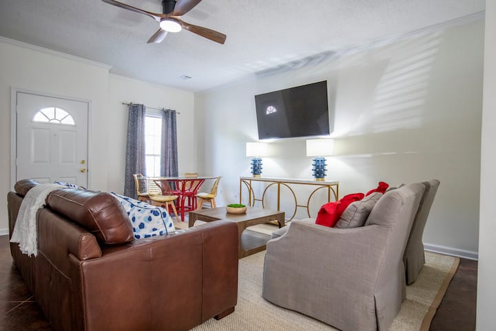 The 1848, Discounted Rate For S. Carolina Game! - Oxford, MS