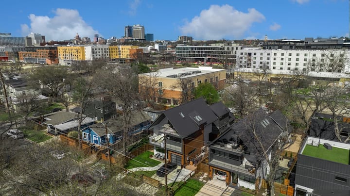 Luxury Loft | Sleeps 15 | Walk To Fun Bars & Music - Austin
