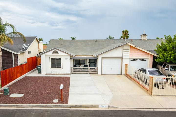 Modern 3br Stay Minutes To Lake Perris - Canyon Lake, CA