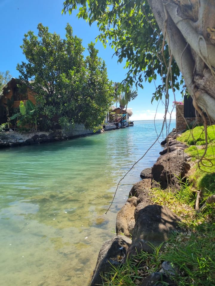 Villa Coco -Accès Mer Quartier Résidentiel Tiahura - French Polynesia