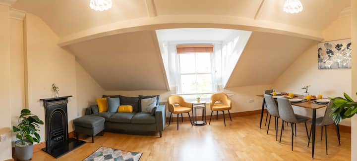 Hull 2-bed W/parking | Long Stays (Contractors) - Beverley, UK