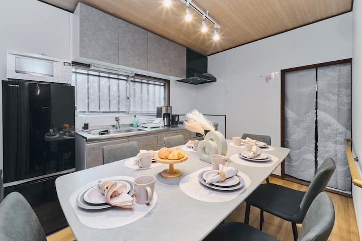 10 Mins To Inuyama, Cinema, 83㎡, 10 Guests - 犬山市