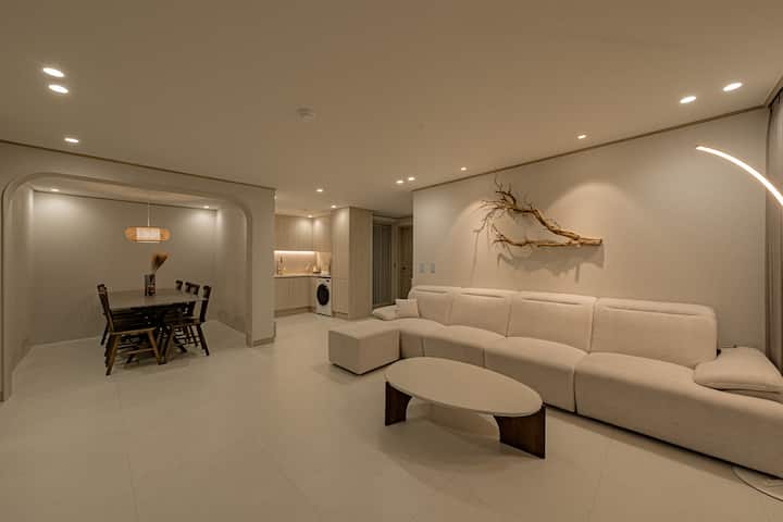 캄스테이 | Calm Stay 명동·Ddp·강남까지 연결되는 아늑한 쉼터 #미스터멘션 - Seoul