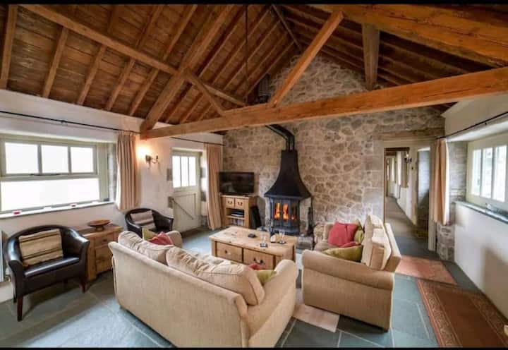 Hearth & Hound Cottage - Ashburton, UK