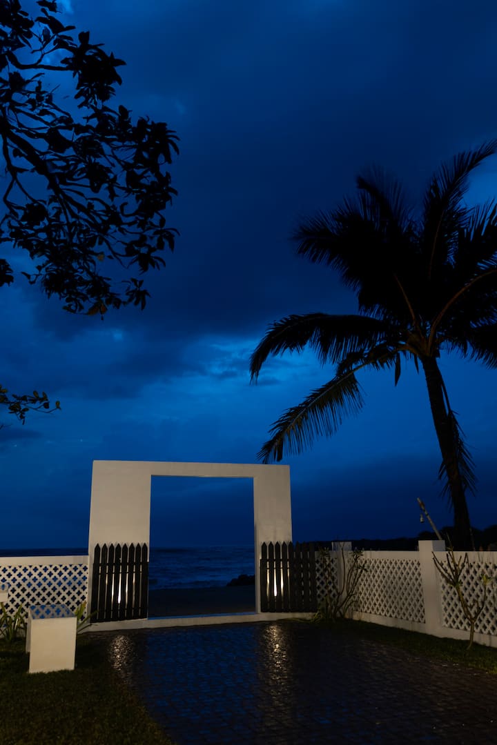 Frame Entire Beach Villa - Alappuzha