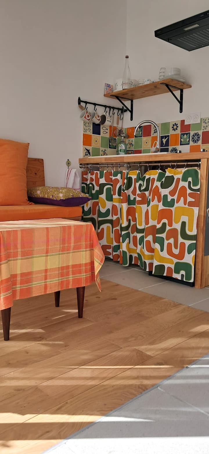 Annexe En Bois à Quelques Pas De La Gare D'auray. - Auray