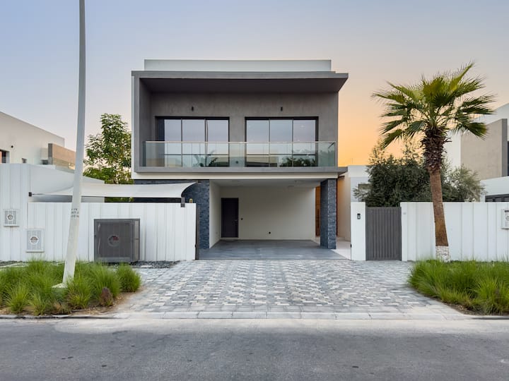 Premium Villa | Yas | Golf Course | Private Pool - Abu Dhabi