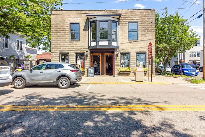 Downtown Saugatuck - 2br Loft | Walk Everywhere - Saugatuck, MI