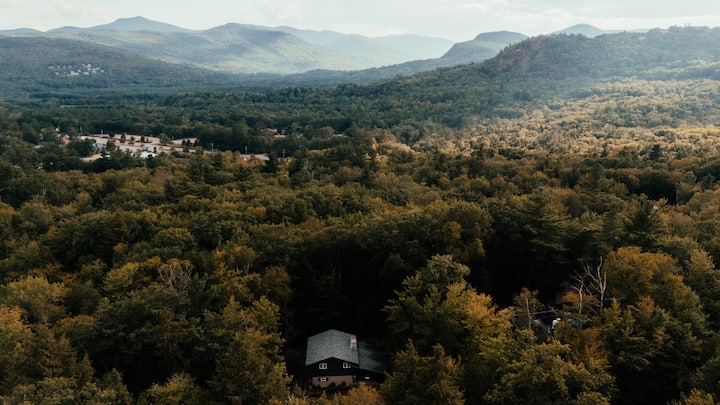 Timberhaus Chalet | Charming • Clean • Comfortable - North Conway, NH