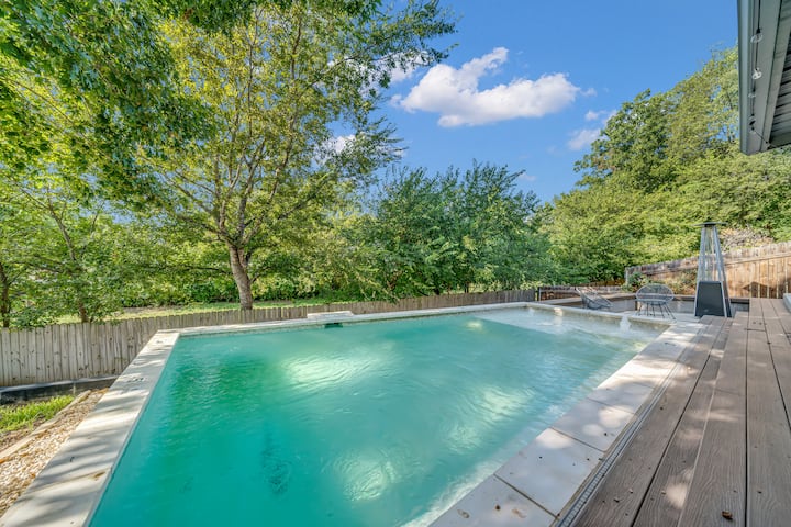 Quiet Family Friendly Getaway - Pool, 2 King Beds - Scream, San Antonio