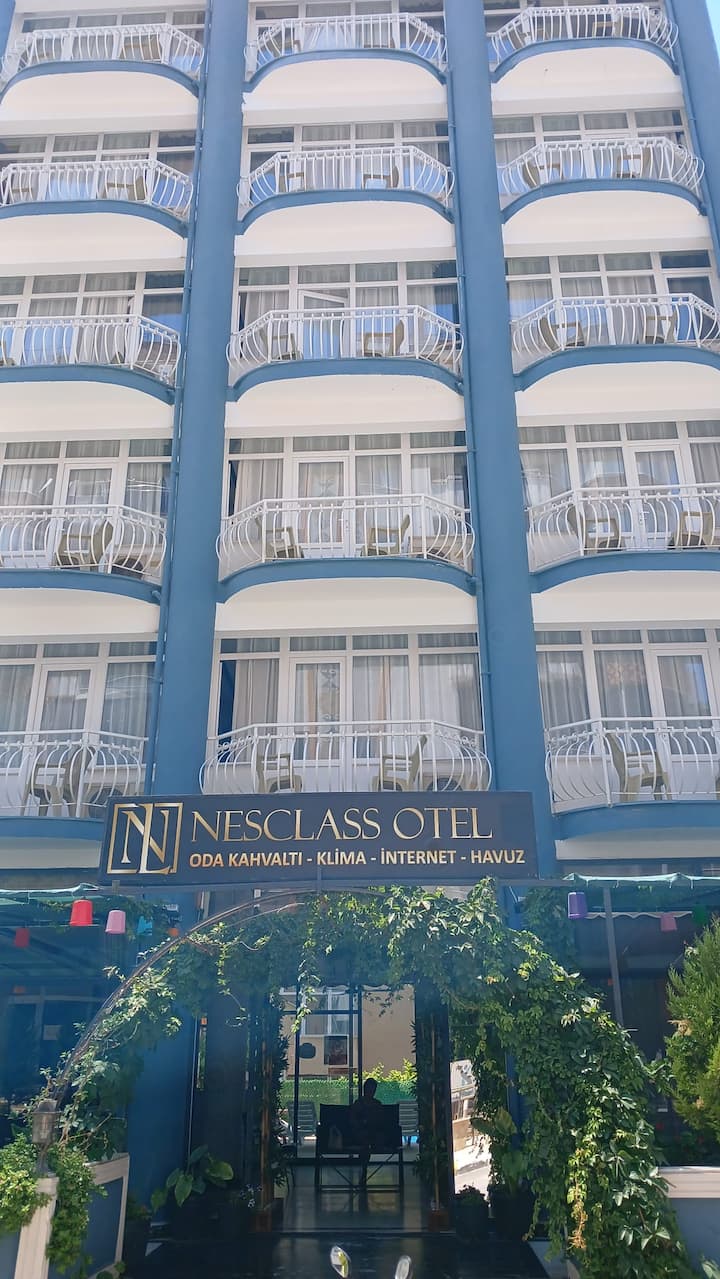 Otel-merkezde Denize Yürüme Mesafesnde Double Room - Kuşadası