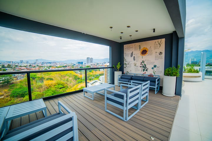 Work, Pool & Rooftop | La Sabana - San José