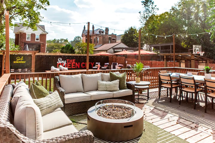 New! Pool, Hot Tub, Firepit, Game Room, 8 Min 2 Dt - Ohio