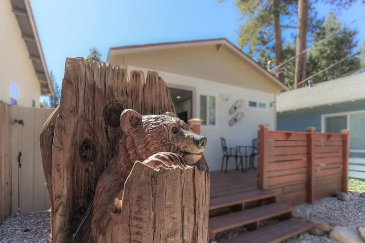 Elegant Cabin W/ Spa, Fire Pit, Prime Location - Big Bear Lake, CA
