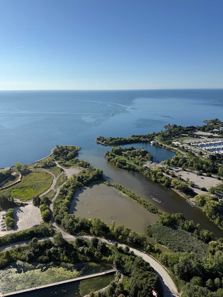 Toronto Waterfront Escape - Toronto, ON