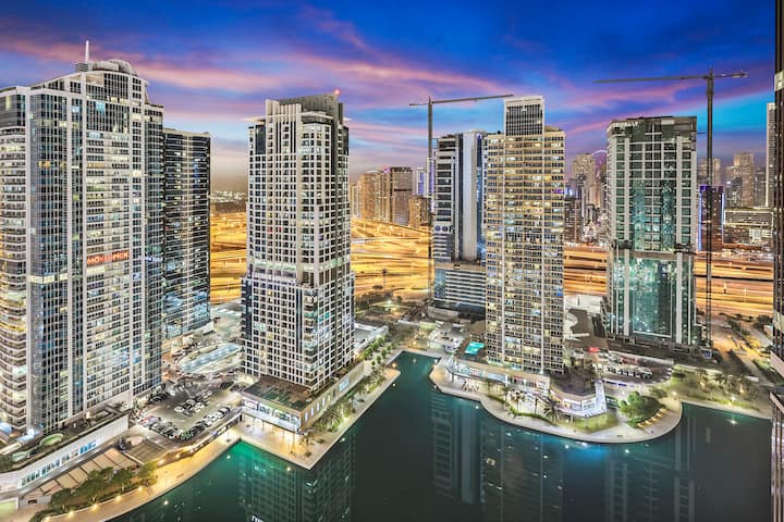 First Class | 4br | Elegant Comfort | Lake Views - Dubai Marina