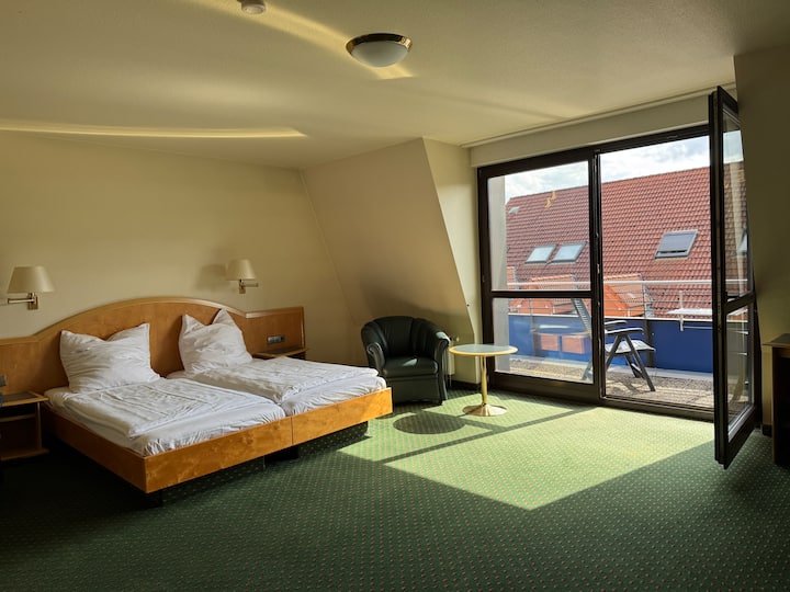 Deluxe Doppelzimmer Mit Whirlpool & Balkon - Mosbach