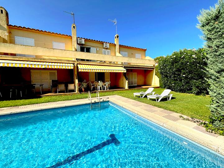 Casa Con Piscina Cerca De La Playa En L'escala - La Escala