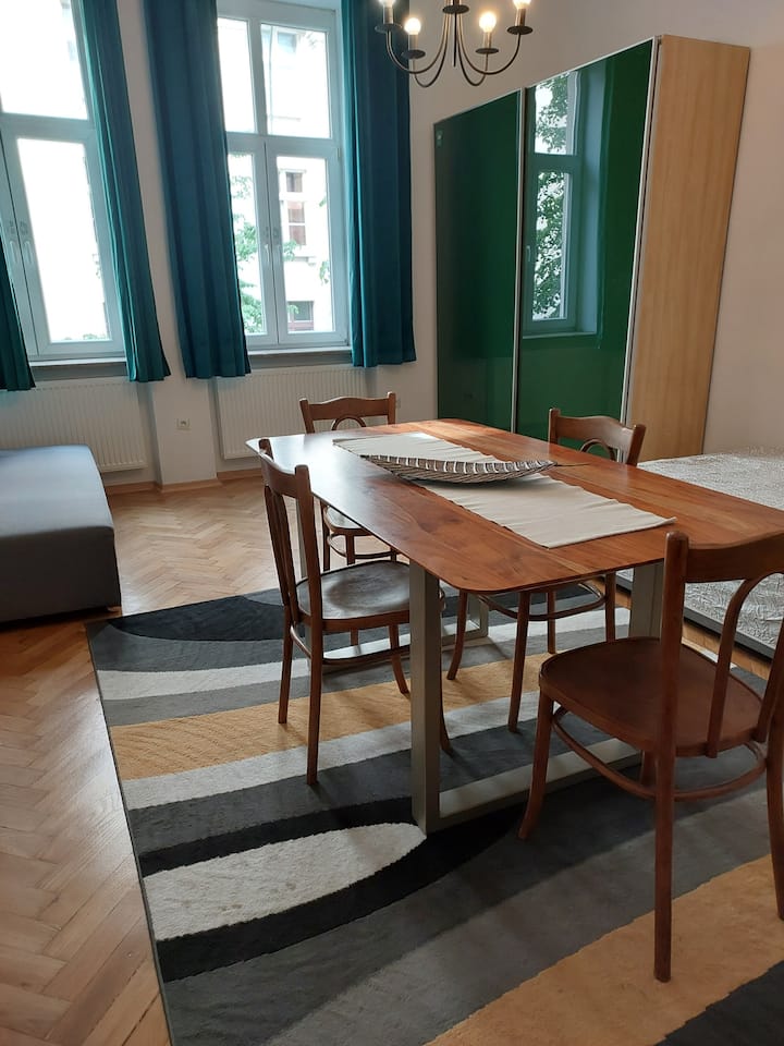 Big Apartment With Soul In The City Center - Cracovie