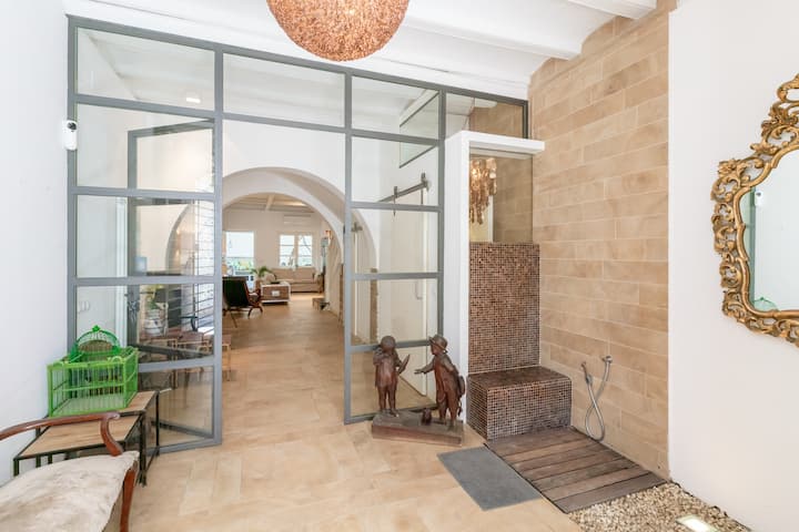 Casa 1801 | By Palmera – Stylish 6br In Old Town - Sitges