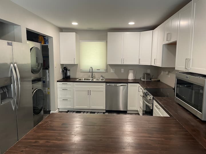 Green Space For Professional Traveler! - Oshkosh, WI