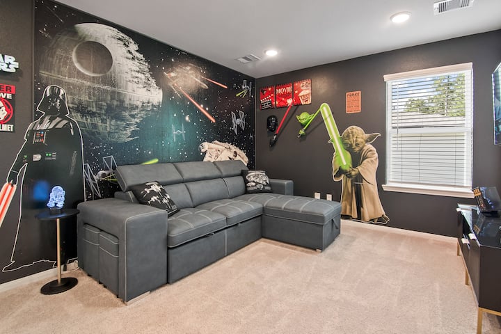 Arcade Gameroom | Starwars Tv Room | Texas Bedroom - The Woodlands, TX