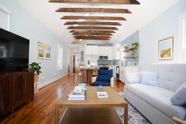 Little Blue Cottage - Walkable To Downtown Raleigh - Raleigh, NC