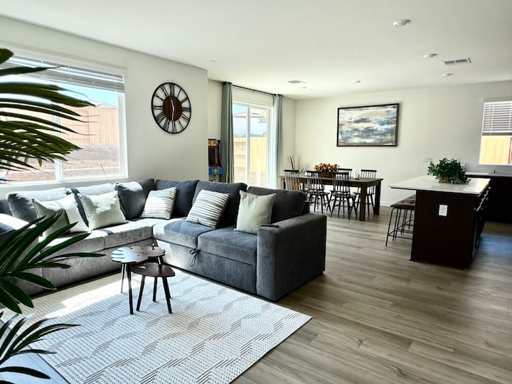 New 4br | 2 King Beds • Large Tv • Pac-man Arcade - El Dorado Hills, CA