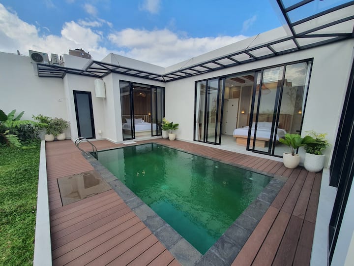 Monthly 2 Bedroom Peaceful Villa With Pool - Tabanan