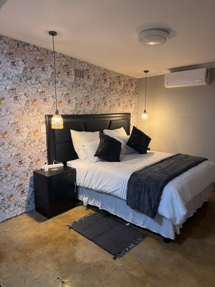 Nampaton Farm (Queen-4x Sleeper): Peacevale - Cato Ridge