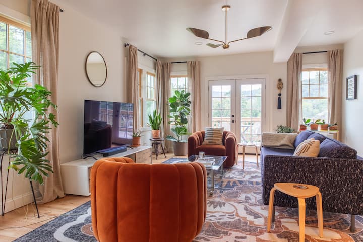 Morningwood Manor - Luxury Retreat With Hot Tub - Livingston Manor, NY