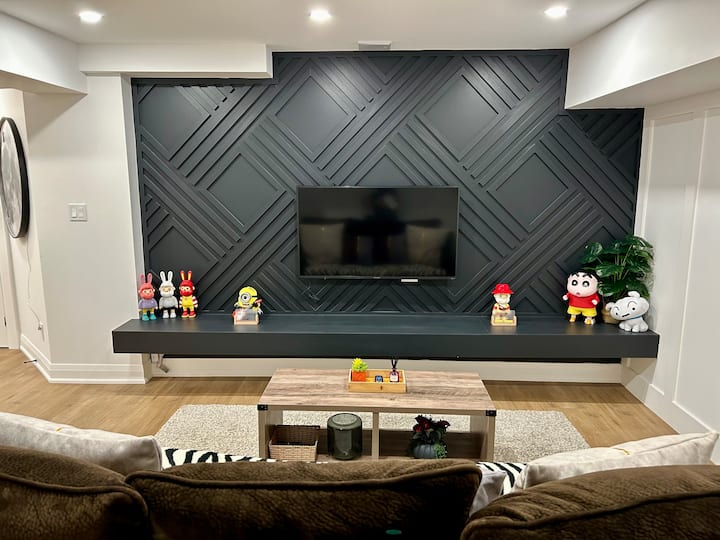 Modern Lakeside Basement Suite - Bowmanville