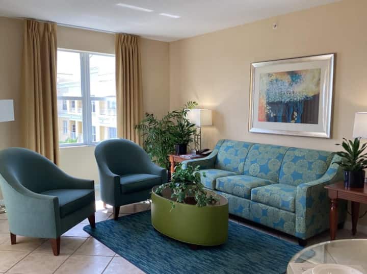 Family-friendly Weston Suite | Full Kitchen + Pool - Sunrise, FL